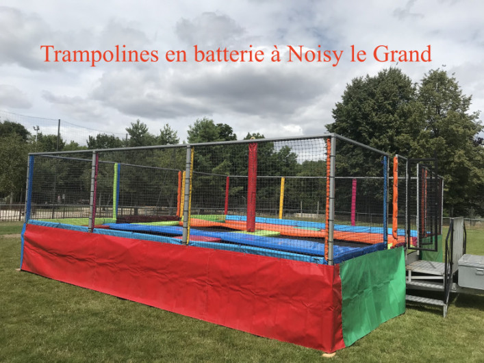 Trampolines en batteries 6 pistes Les trampolines - Tikaloc, location ...
